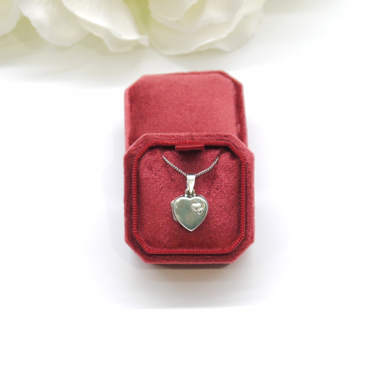 Red Square-Octagon Velvet Pendant Box - Bijou Boxes